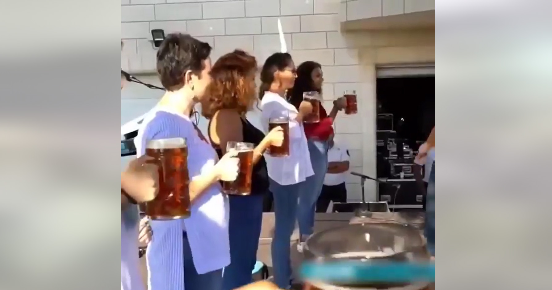 Fête de la bière dans un village chrétien de la Palestine occupée ...