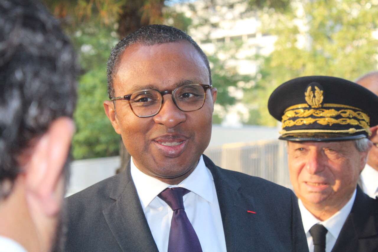 PAP NDIAYE : MIEUX QUE BLANQUER DANS LA FORME … MAIS DANS LE FOND ??? | Fondas Kréyol